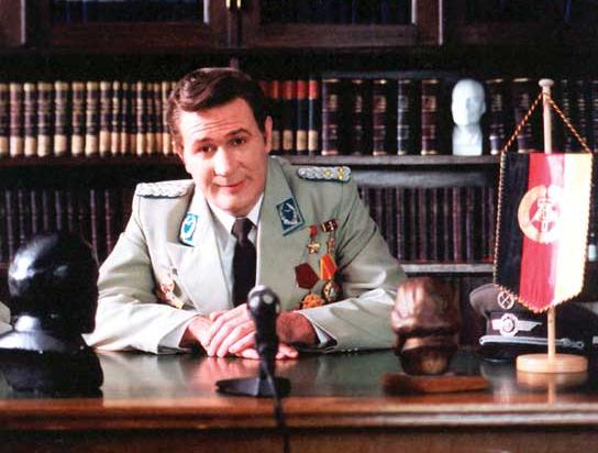 File:Sigmund Jähn (screenshot of Good Bye, Lenin!).jpg - Uncyclopedia ...
