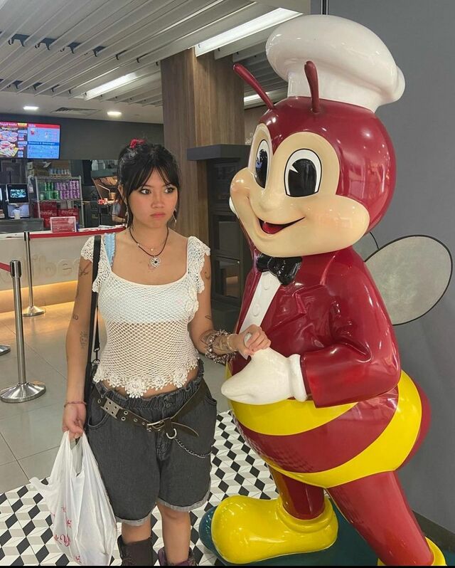 Beabadoobee - Uncyclopedia, the content-free encyclopedia